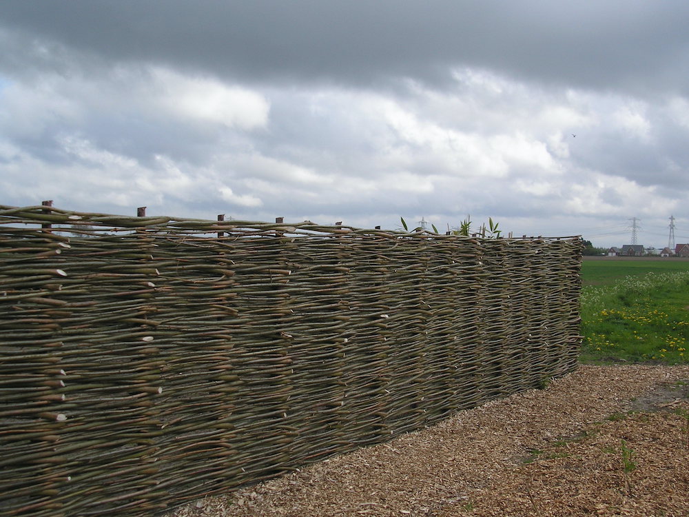 Authentieke erfafscheiding | Wilhout - UW-tuin.nl